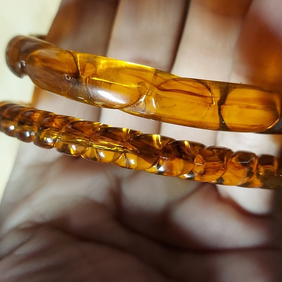 Jesi's Fashionz | Jewelry | B5 Vintage Bundle Amber Bangle Your Choice ...
